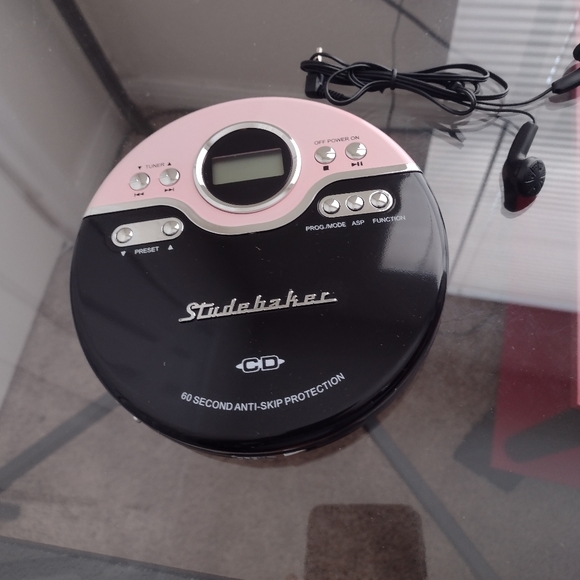 Studebaker | Portable Audio & Video | Nwot Vintage Joggable Personal Cd ...